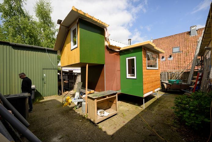Wim Hietbrink bouwt zijn eigen kleine huisje: ‘Klein wonen, rijk leven ...