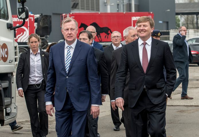 Terugkijken: Koning Willem-Alexander opent nieuwe fabriek in Milsbeek ...