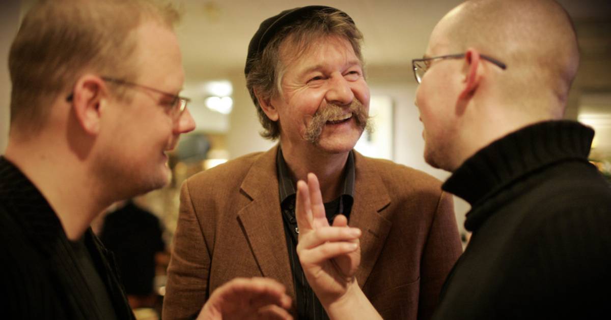 Bekende Friese dichter Hettinga overleden | Cultuur | AD.nl