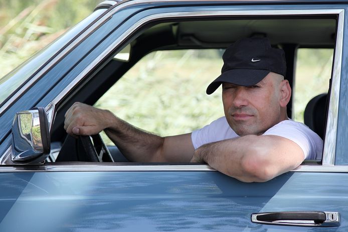 Rapper Extince te gast bij Eindhovens radiostation Rararadio ...