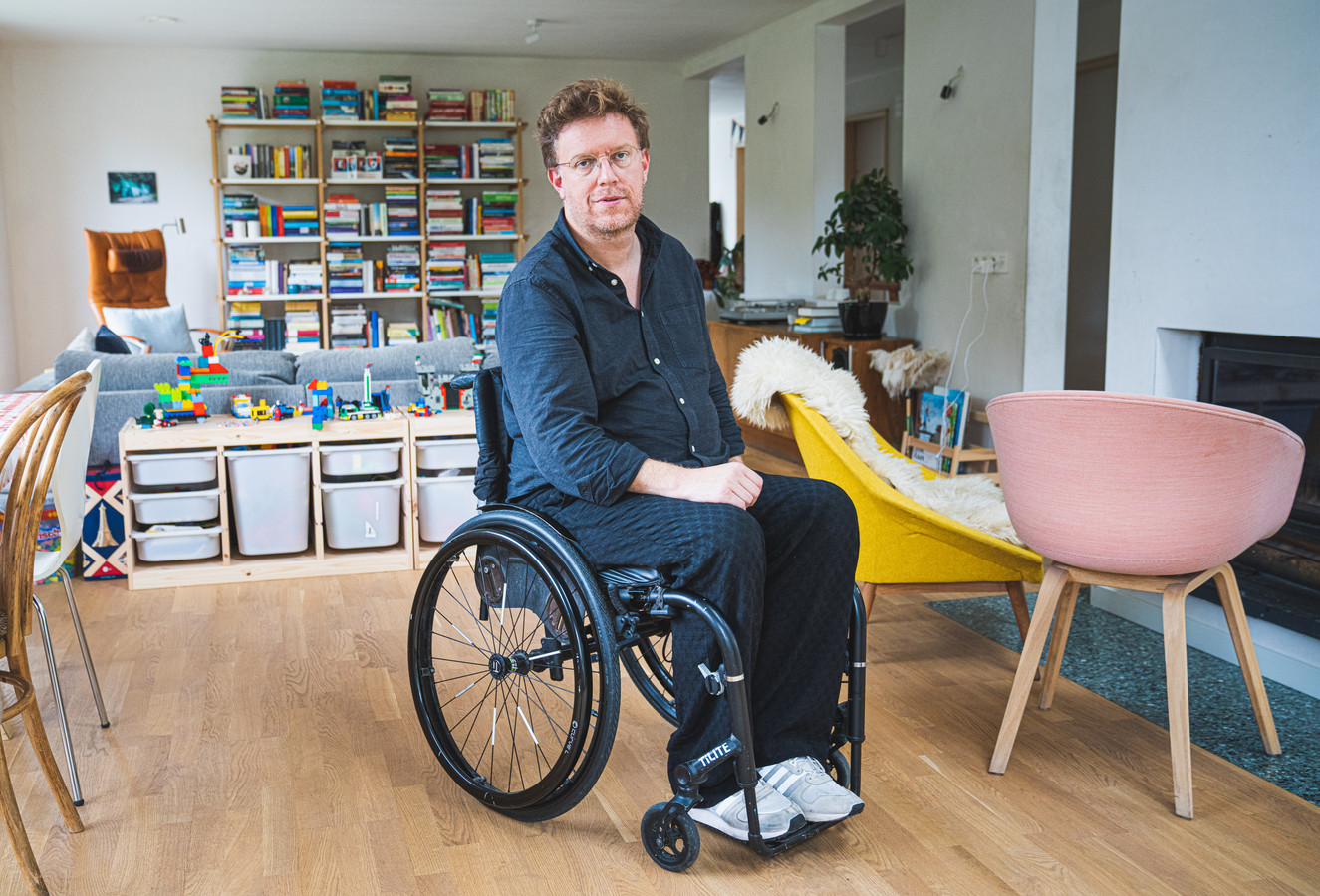 Rolstoelgebruiker Daan pleit voor toegankelijkheidscertificaat, 1 jaar ...