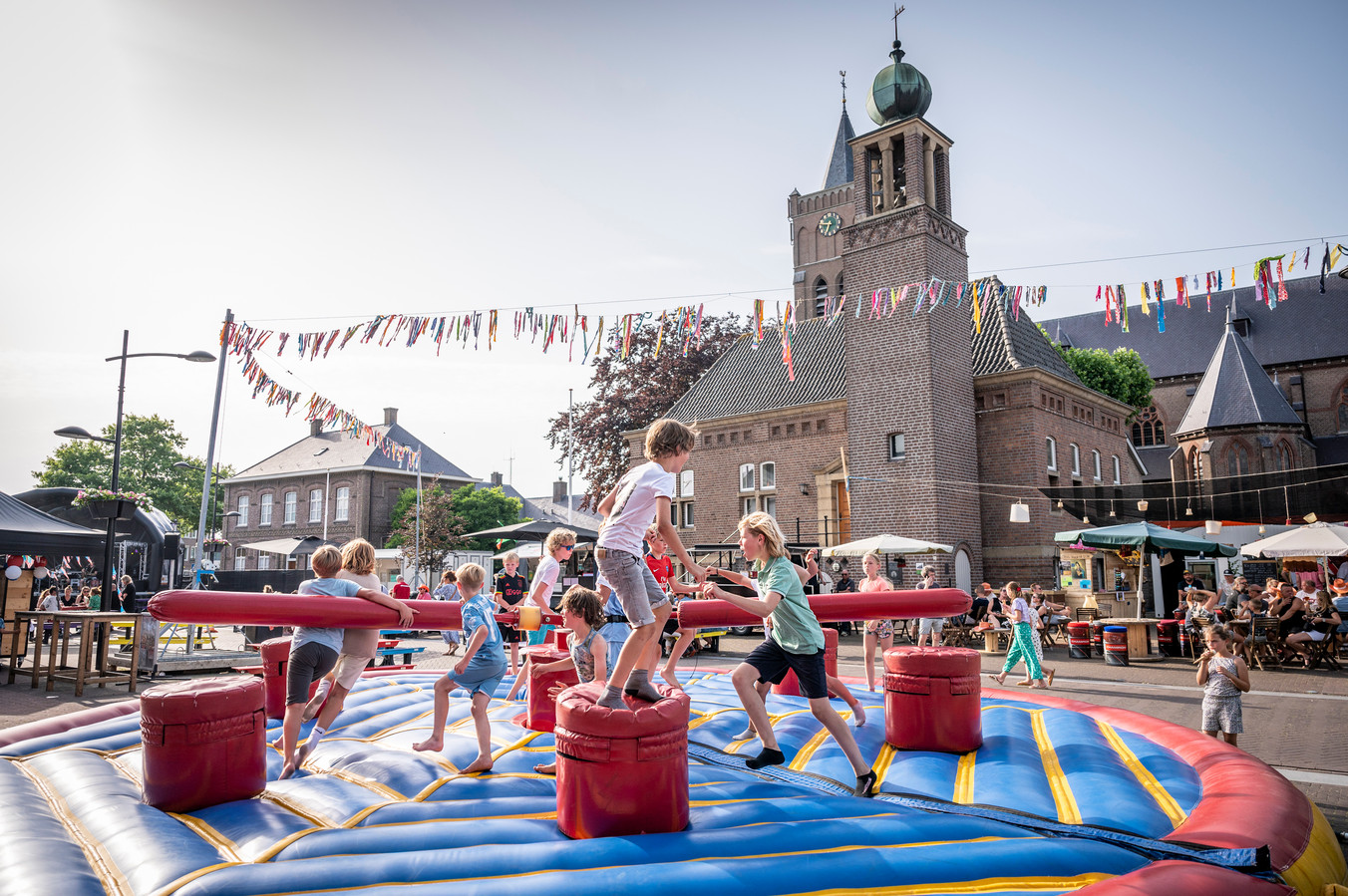 Dorpsfeest Beleef Schaijk heeft een zinderend hete maar gezellige start ...