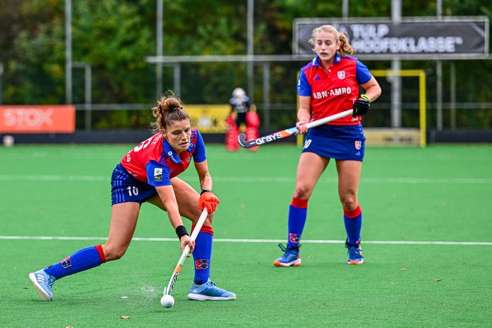 Hockeywereld omarmt Elzemiek Zandee na overlijden vader: ‘Hij was een ...