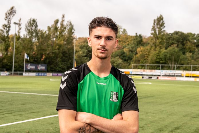 Delano Gouda (21) rook aan het profvoetbal, nu is hij loodgieter en ...