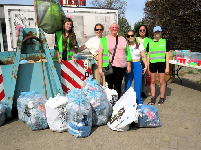 Ruim 200 kilogram zwerfvuil opgeruimd | Beerse | hln.be