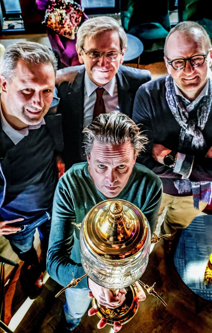 Piet De Praitere en Flip Kowlier stunten in kerk: opbrengst naar warme ...