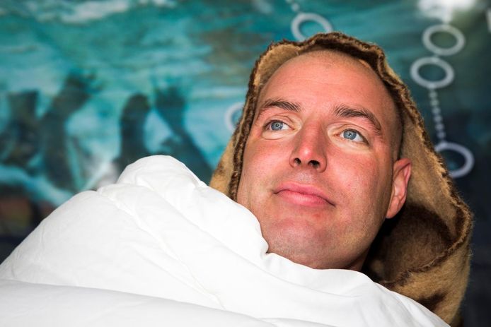 Radio 2-dj Jan Willem-Roodbeen zwemt stukje met Van der Weijden mee ...