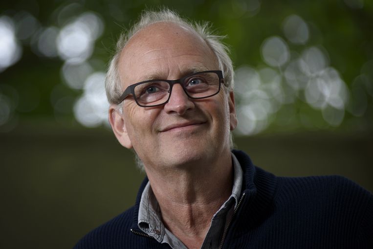 Schrijver Herman Koch verrast lezers met nieuwe roman over koningshuis