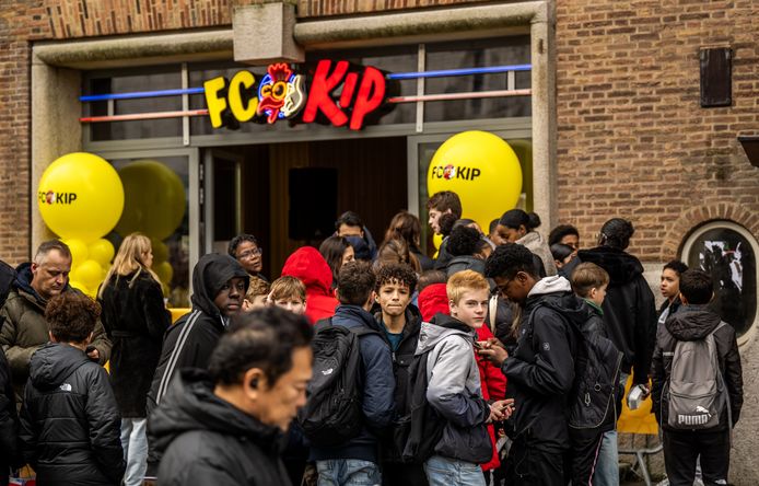 FC Kip van Jandino gaat weer open: keuken nu tweemaal zo groot | Show ...