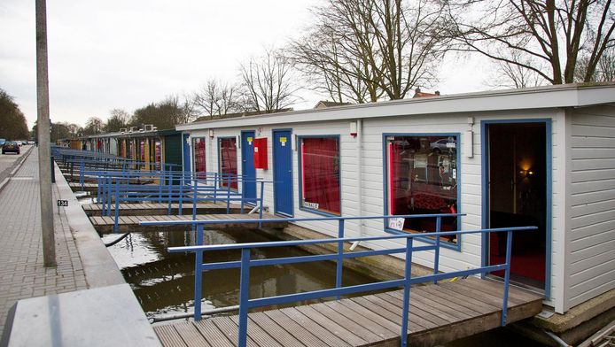 Viertal voor de rechter voor uitbuiten prostituees Zandpad | Utrecht ...