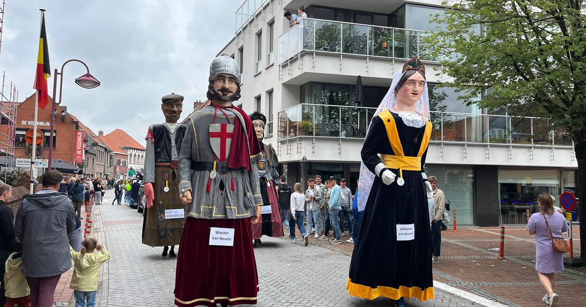 ‘Sjieke dinges’ op volgende Sinksenstoet | Deinze | hln.be