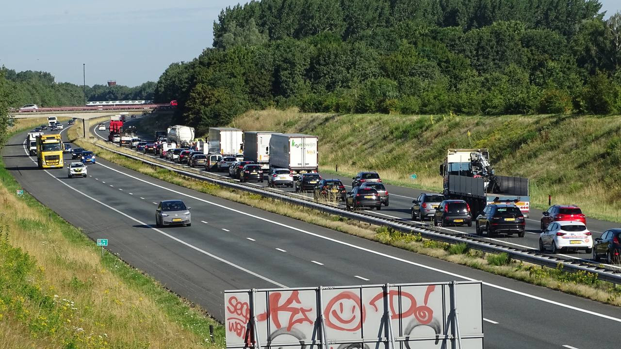 Ongeluk op A1 bij Hengelo, weg inmiddels weer vrij | Foto | tubantia.nl