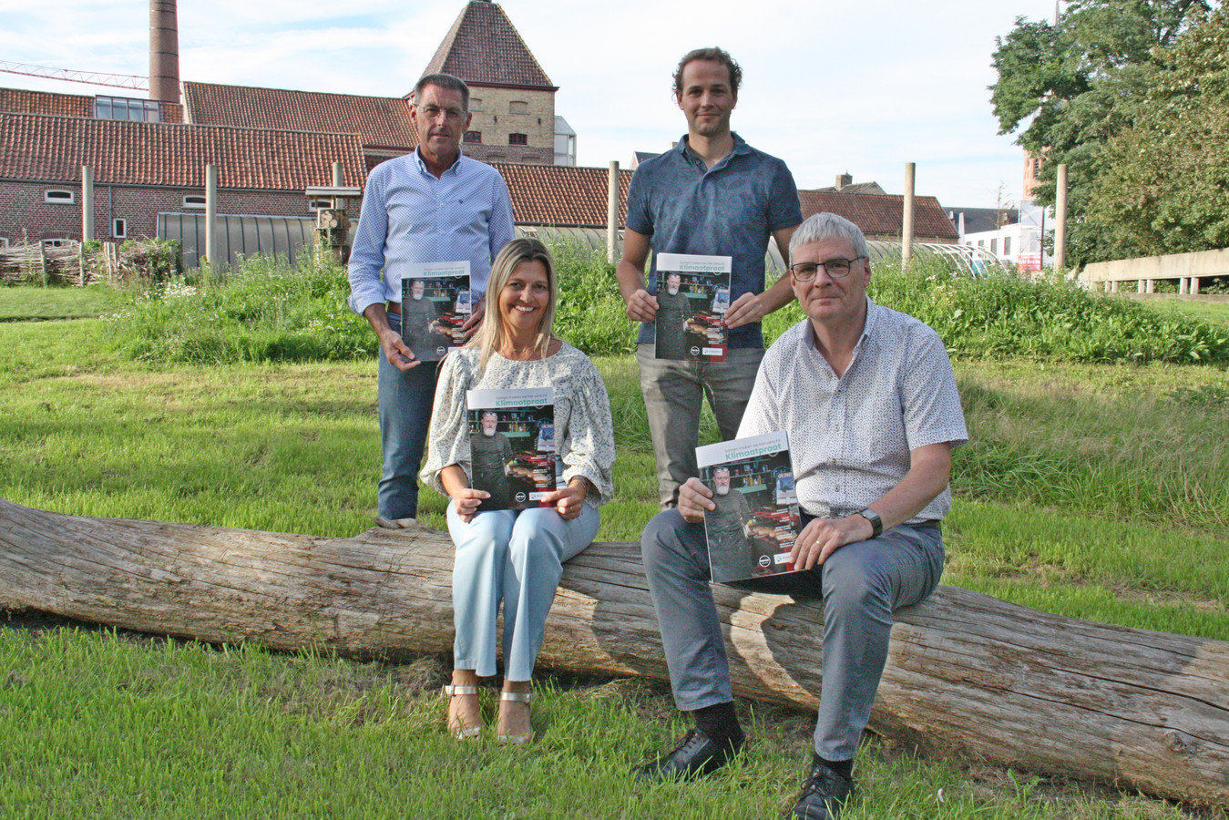 Koekelare wil klimaatgezonde inwoners en verspreidt infomagazine | Foto ...