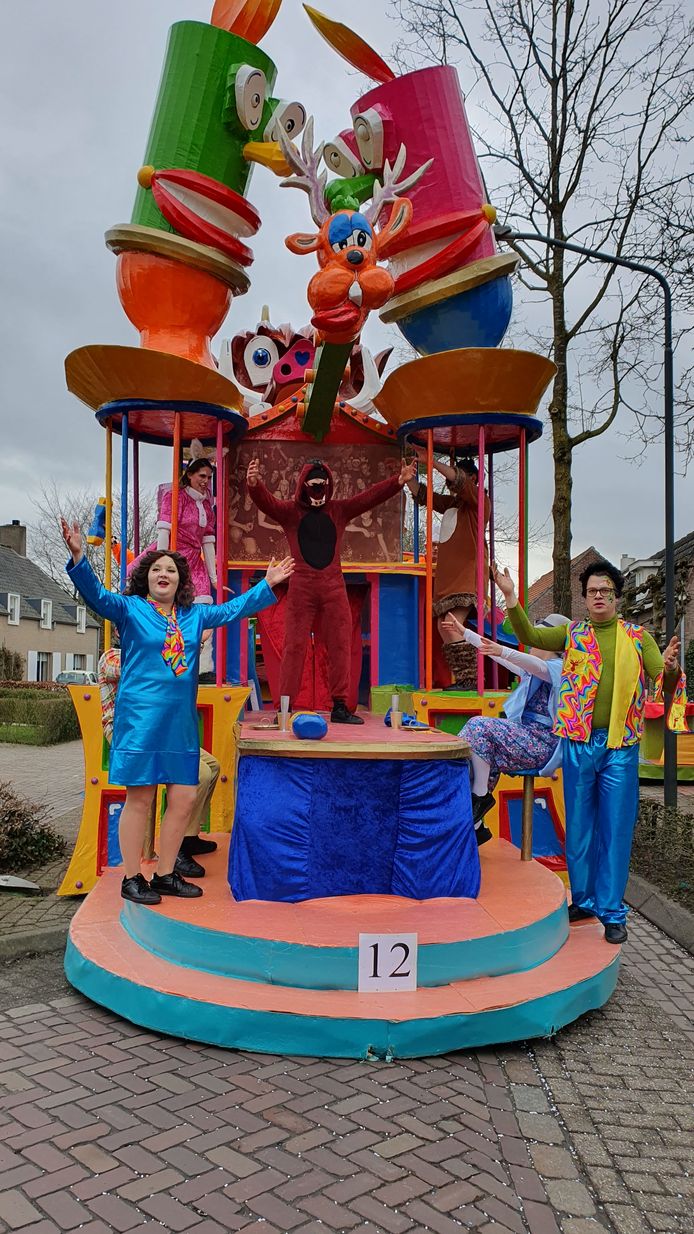 Bij de Peperbussen is het bal en gaan ze voor goud | Zo viert Midden ...