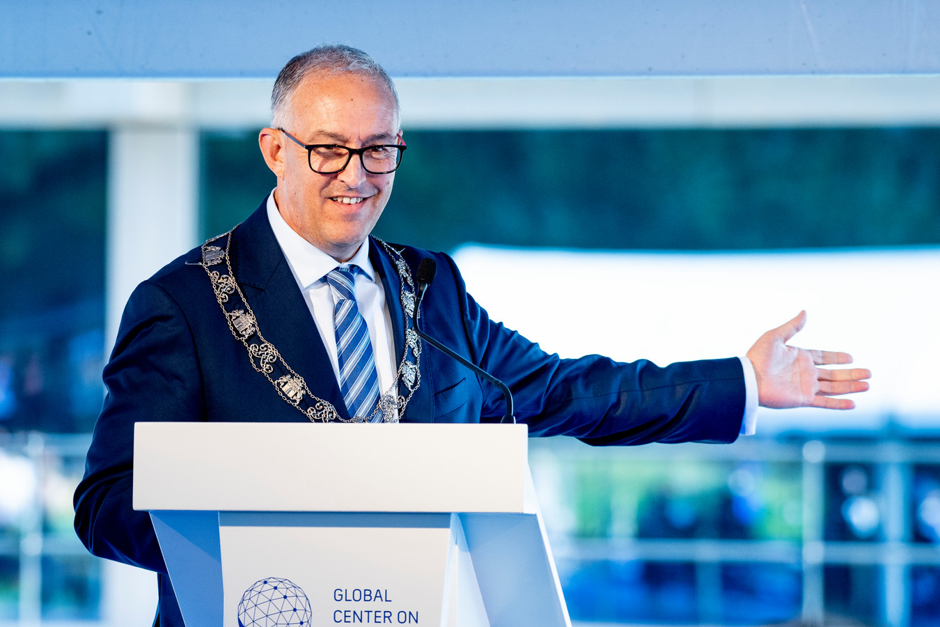 Aboutaleb gekozen tot ‘beste burgemeester van de wereld’: ‘Hij is als ...