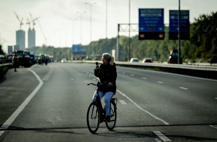 Met de fiets de snelweg op? Burgemeesters kunnen er vooraf niks tegen ...