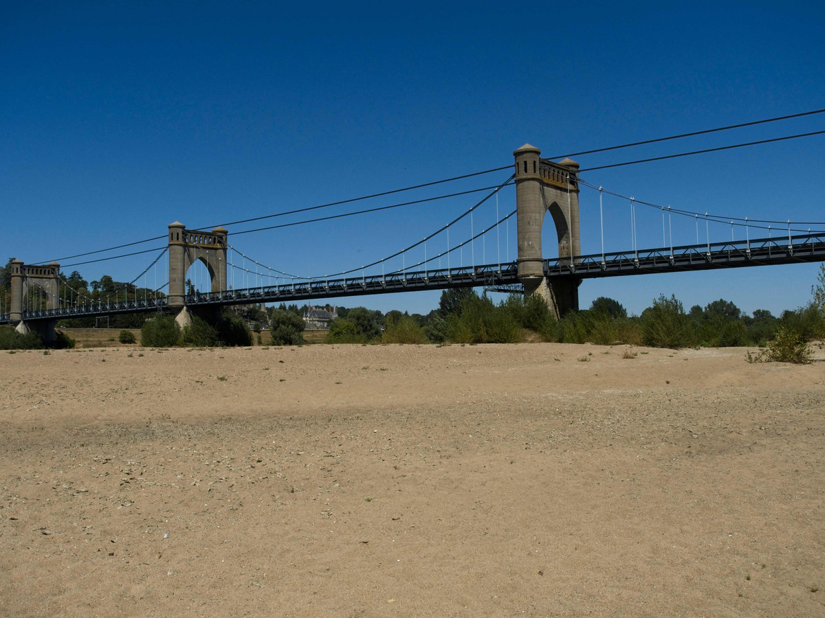 IN BEELD. Droogte treft Frankrijk bijzonder hard: van rivieren met ...