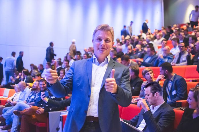 Van Roey wil IT-bedrijf laten groeien tot 300 werknemers: fysieke shop ...