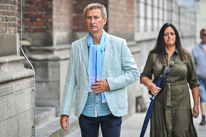 Vrienden en familie nemen afscheid van Ivo ‘Nonkel Jef’ Pauwels: “Hij ...