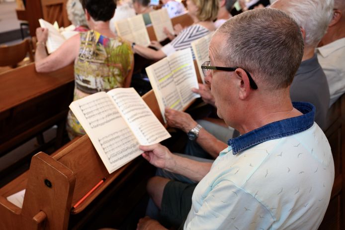 Koor Con Spirito viert na bijna fatale nekslag het 75-jarig bestaan ...