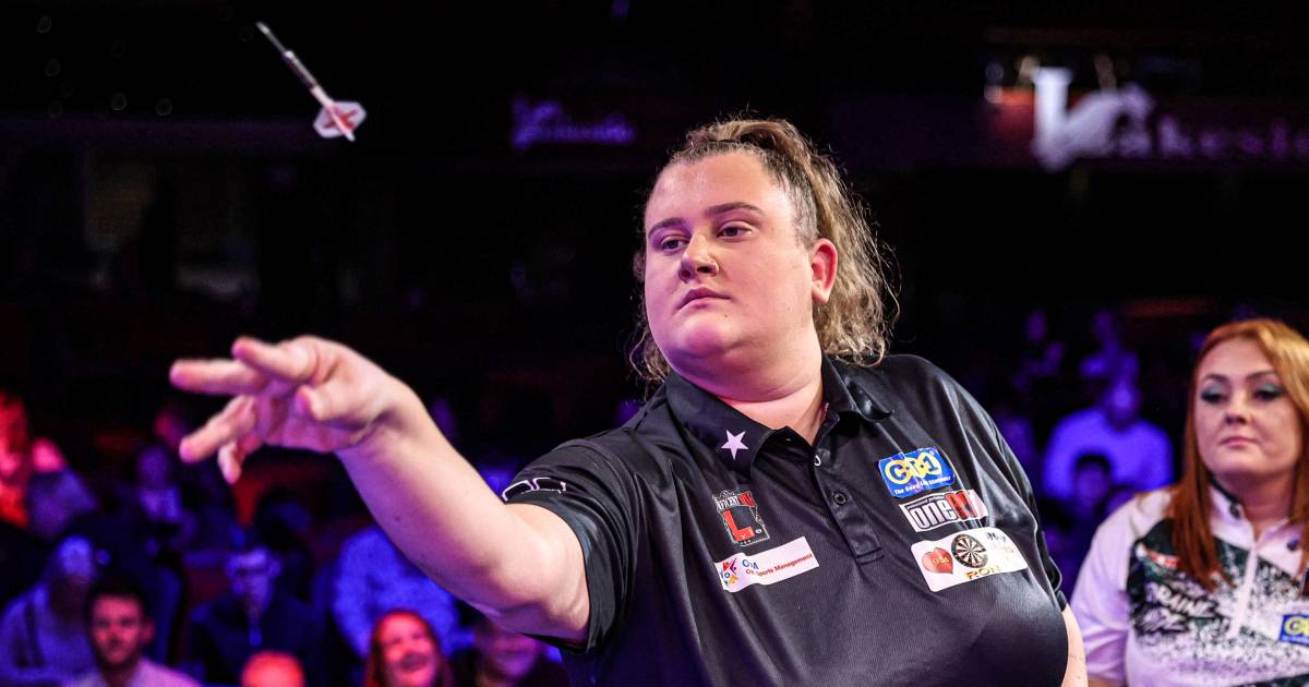 Beste vrouwelijke darter ter wereld stuurt haar kat naar het WK: “Heb ...