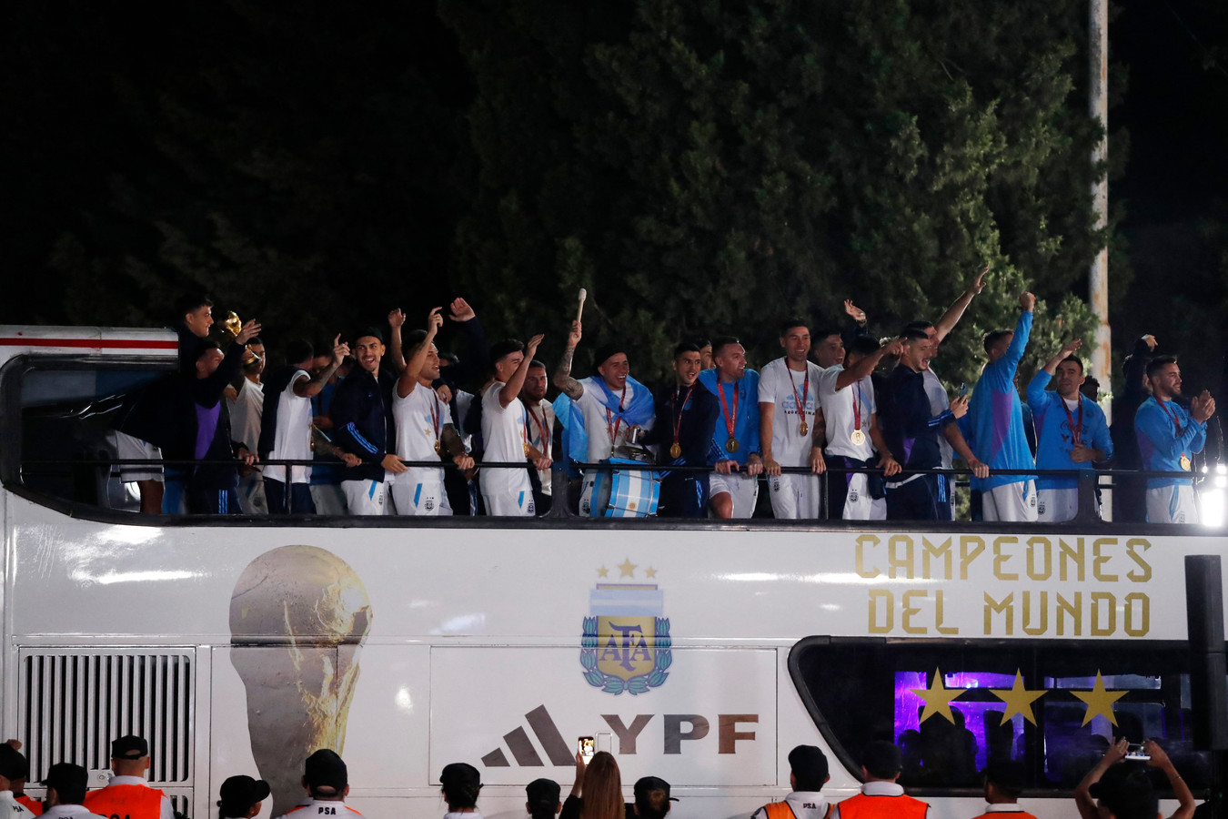 Les champions du monde ont atterri à Buenos Aires, l’Argentine décrète ...