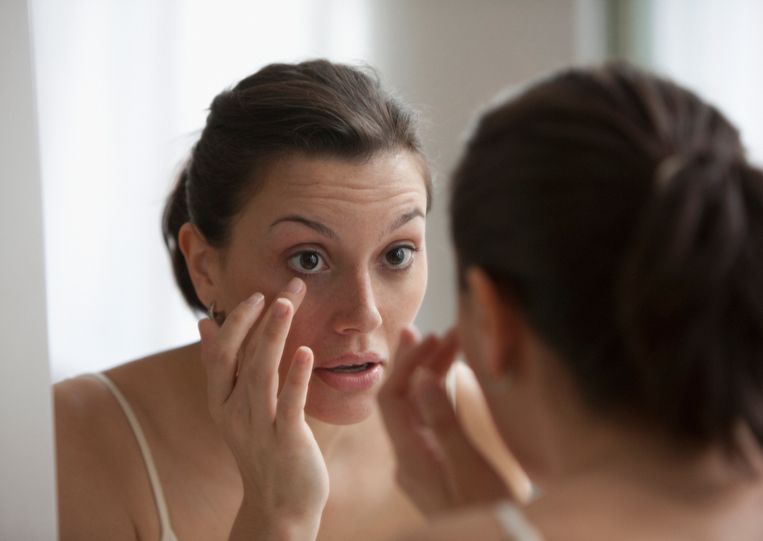 Strontje in je oog: hoe ontstaat het én hoe kom je er vanaf?