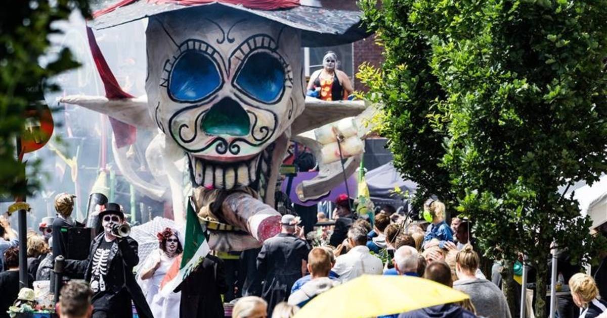 Compromis bij optocht Schoolfeest in Goor | Hof van Twente | tubantia.nl