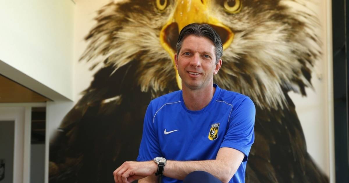 Hoofd opleidingen Gerry Hamstra verlaat Vitesse | Vitesse | gelderlander.nl