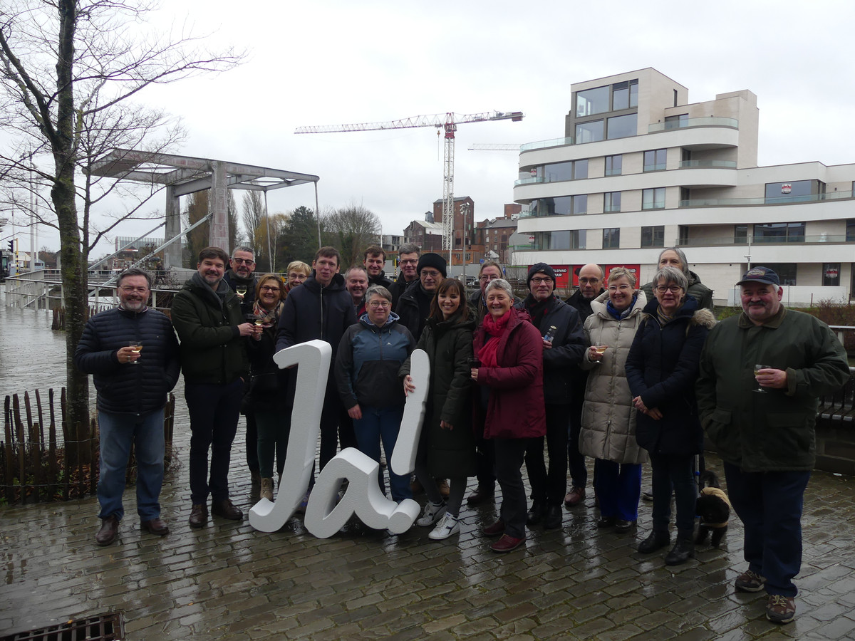 GroenRood en Vooruit Deinze trekken als één links blok naar de ...
