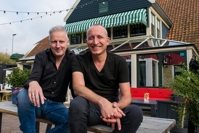 Soms heeft hij een beetje heimwee, maar Vlaardingse cabaretier Berry is ...