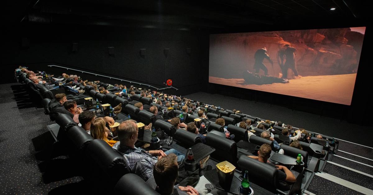 Gratis of met korting naar de bioscoop en goedkopere contributies: tijd ...