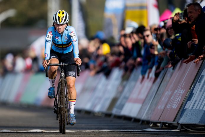 Bevestigen Quinten Hermans en Fleur Moors in Maasmechelen? | Sport in ...