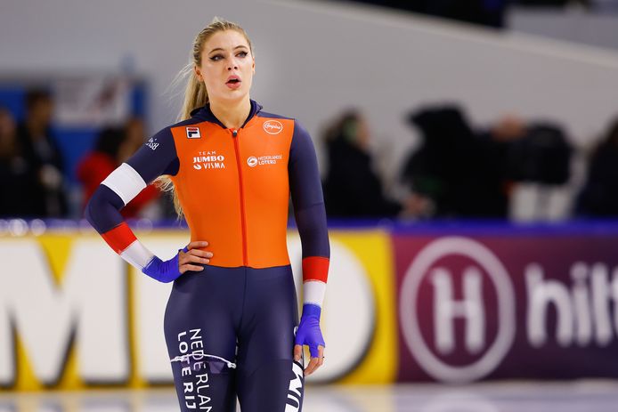 Jutta Leerdam lijdt zeldzame nederlaag op 1000 meter, Patrick Roest ...