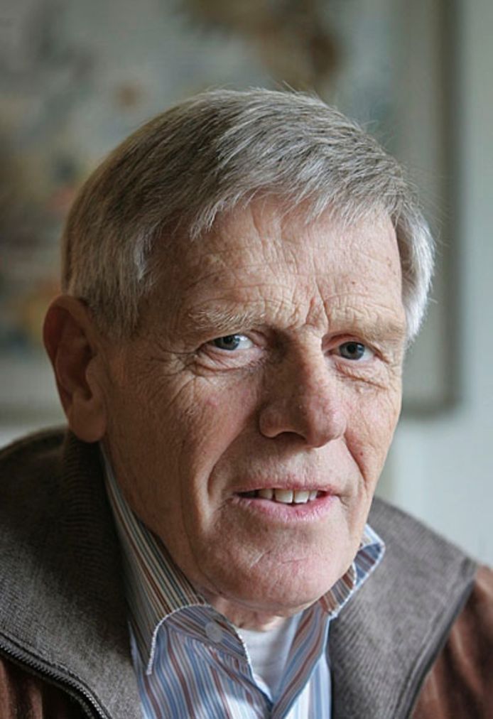 Hans Manders overleden | Amateurvoetbal | ed.nl