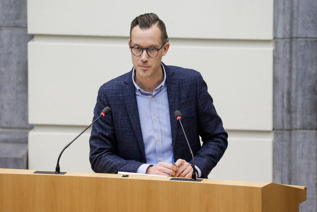 Ziekte dwingt Vlaams parlementslid Rob Beenders (sp.a) te stoppen met ...
