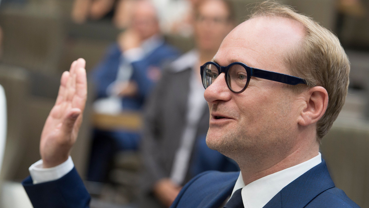 Echtgenote Ben Weyts zet stap opzij bij VRT | De Morgen