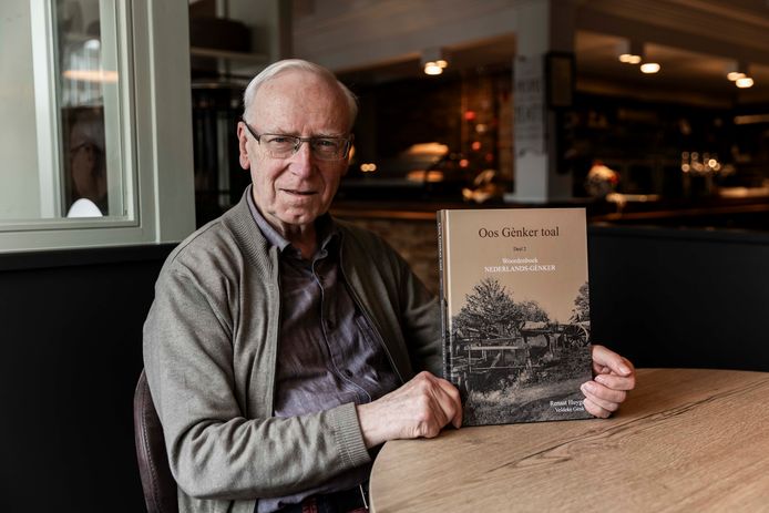 Renaat Huygen werkte 20 jaar aan het Gènker Woordenboek: “De eerste 300 ...