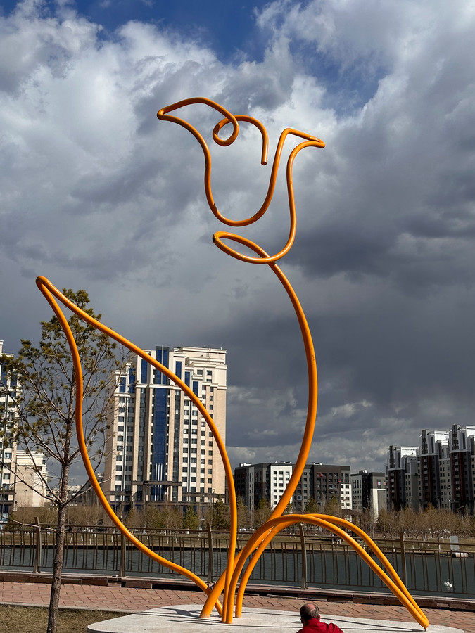 In de botanische tuin van de hoofdstad van Kazachstan staat nu een ...