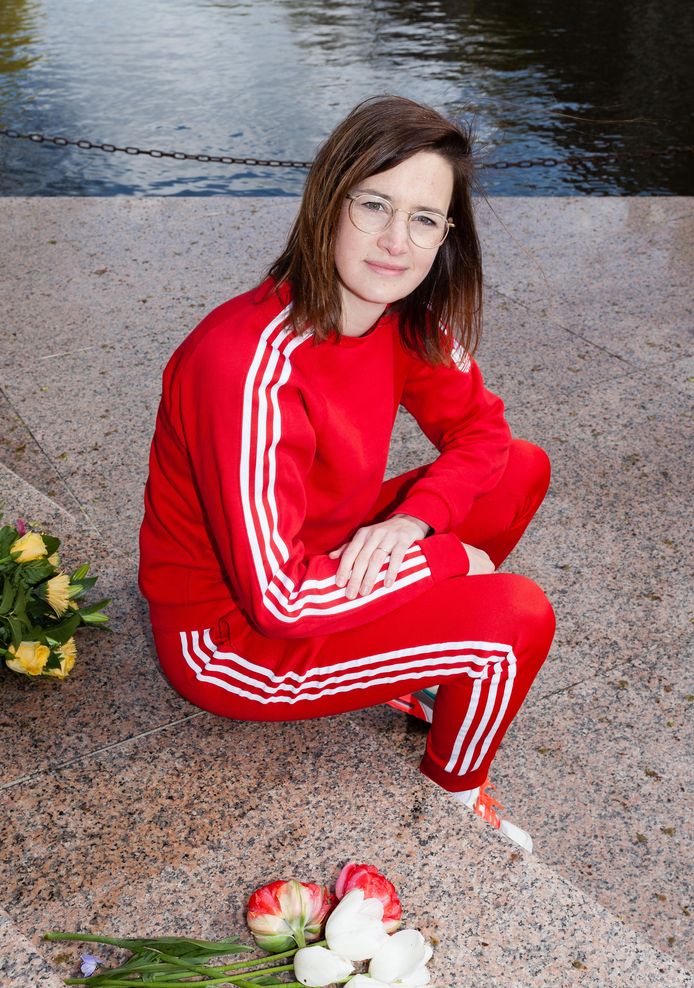 Cabaretier Yora Rienstra toont worsteling van scholieren die streng ...