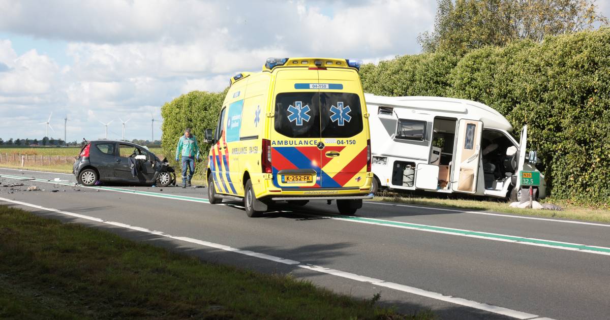 Automobilist (43) uit Ommen overleden na frontale botsing met camper op ‘dodenweg’ bij ...