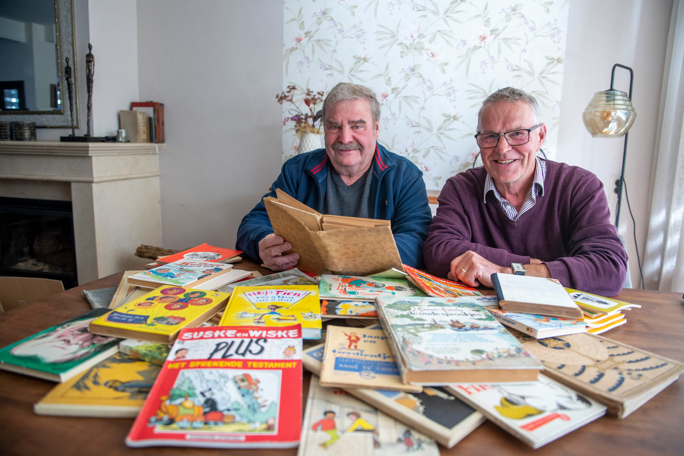 Bij Jos uit Wierden vallen elke dag tientallen kinderboeken op de mat ...