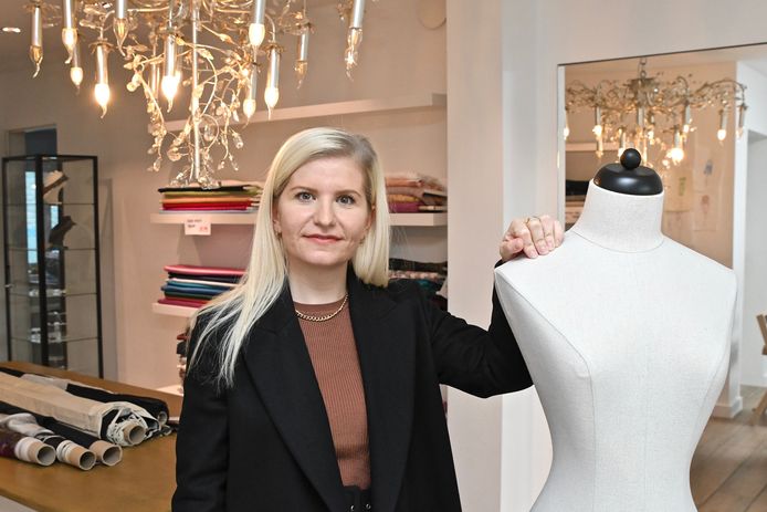 Aferdita verruilt exclusieve stoffenwinkel voor eigen modelabel: “Tijd ...