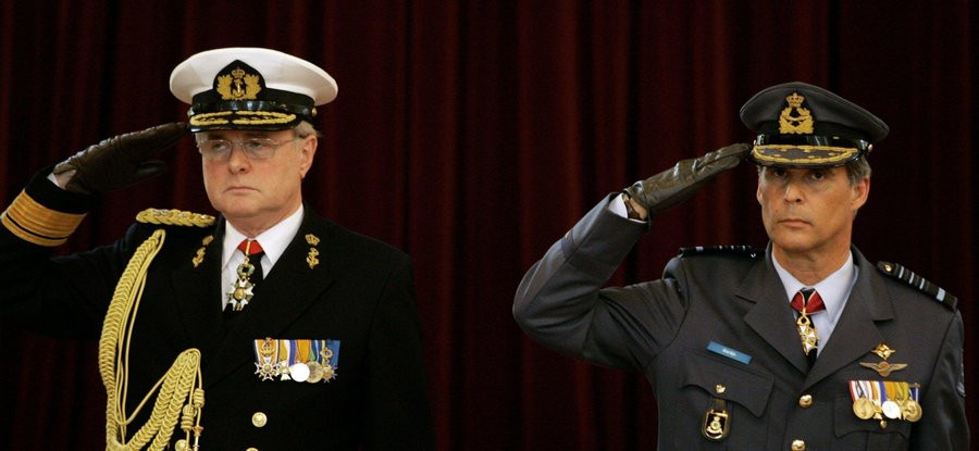 Oud-Chef Defensiestaf Luuk Kroon overleden | Foto | gelderlander.nl