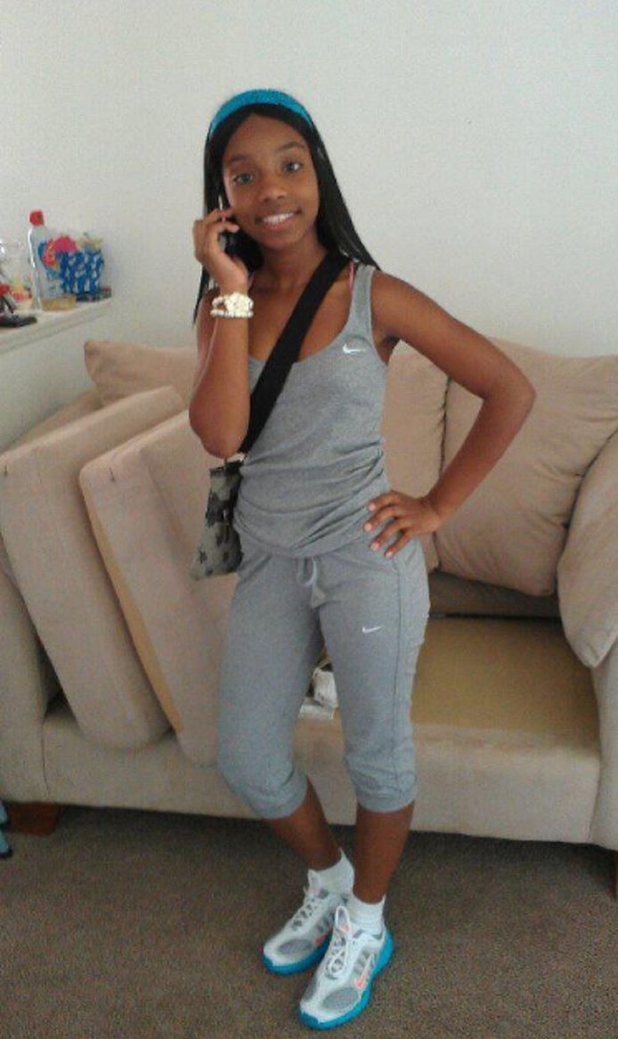 Meisje (14) aangeklaagd voor moord op liefdesrivaal | Buitenland | AD.nl