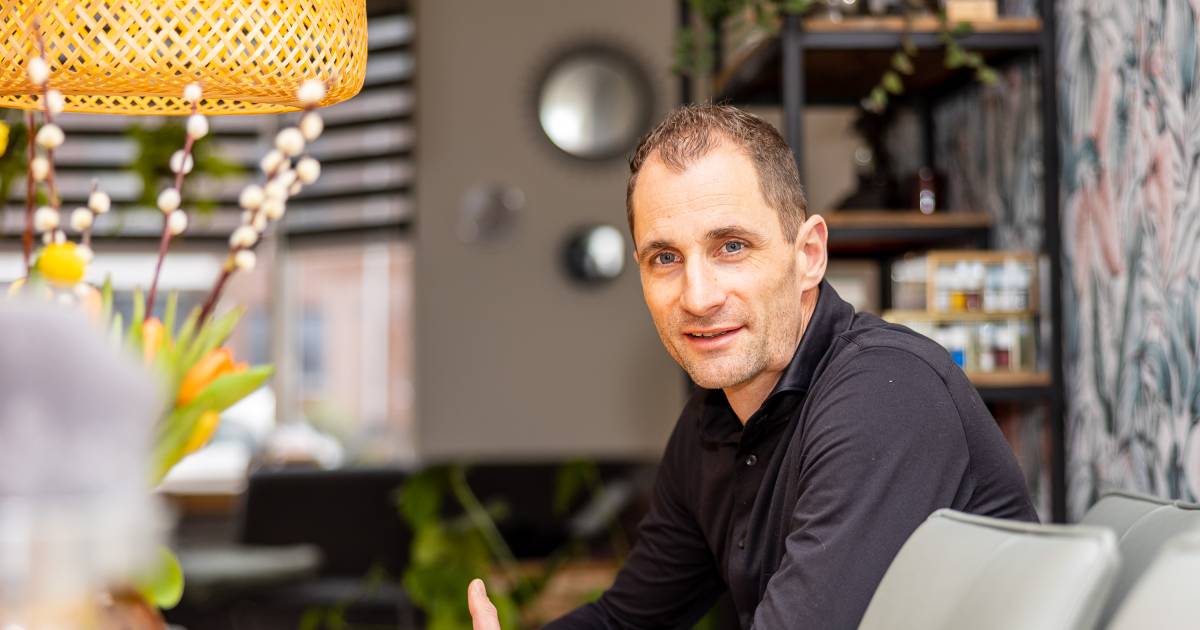 Voormalig triatleet Bas combineert eigen bedrijf met werk op kazerne ...