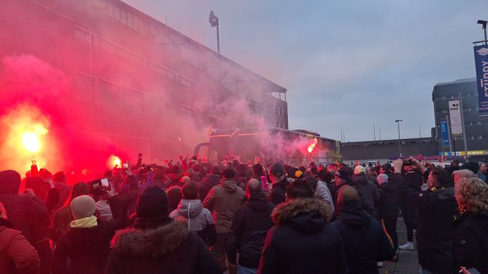 NAC-fans strooien nog wat extra zout in de wonden van Tilburgse collega ...