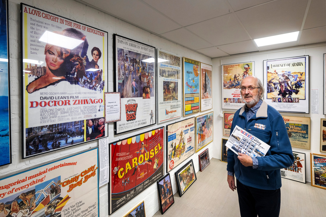 Als tiener raakte Johan in de ban van de bioscoop, nu verkoopt hij zijn collectie van tientallen ...