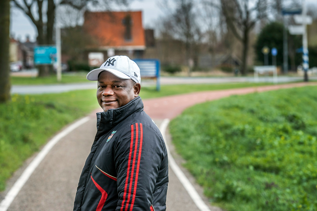 10 jaar nadat hij moest onderduiken is Ismaël eindelijk thuis in Lage ...