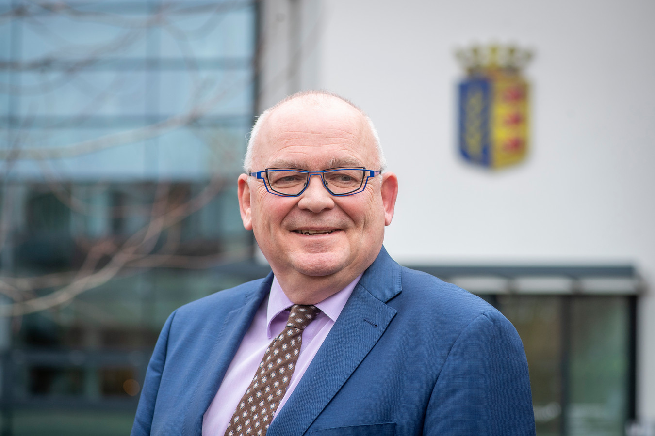 Oud-burgemeester Hofland is gastconservator van zomerexpositie in ...